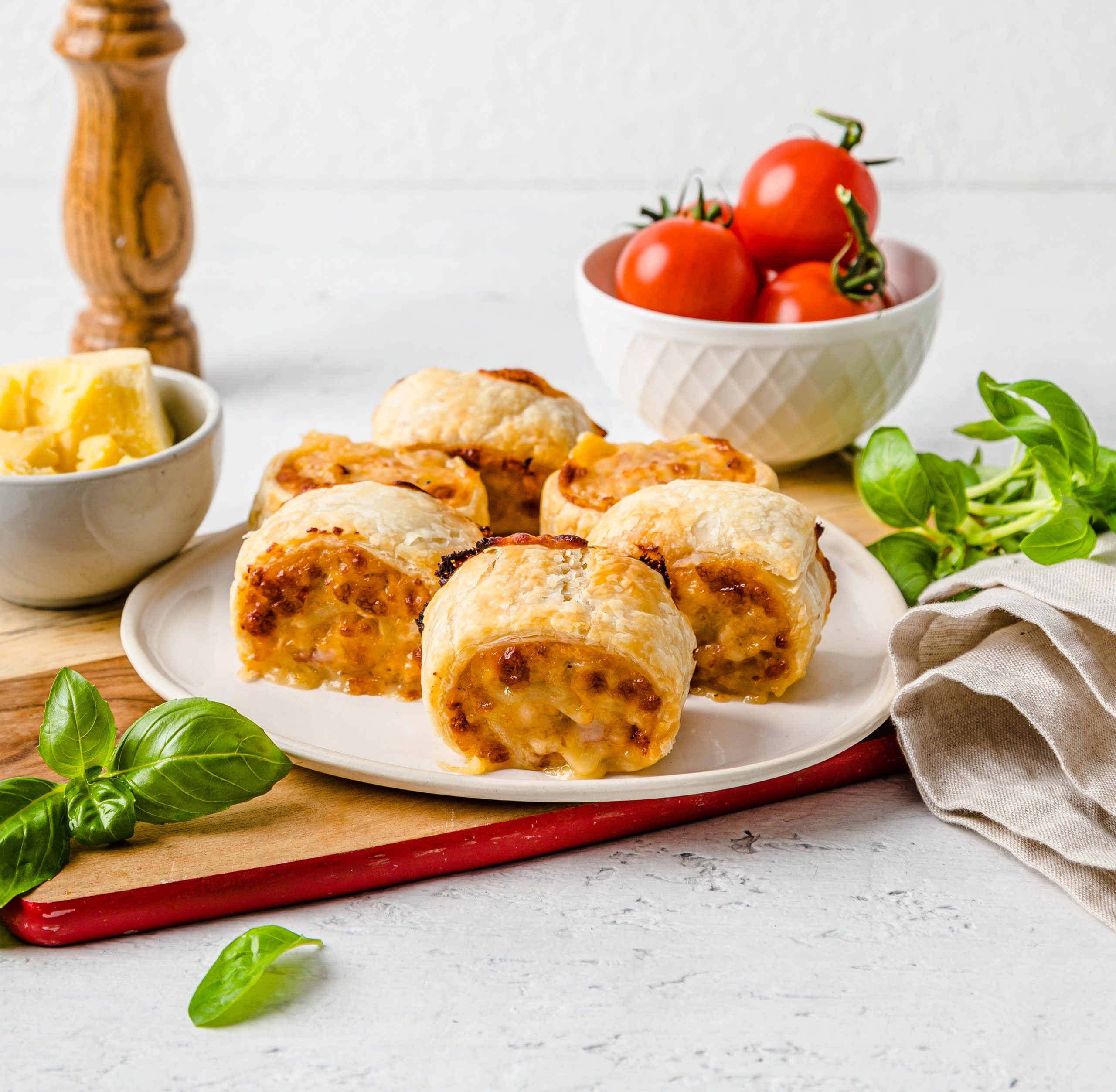 Pizza Chicken Scrolls - Lenard's